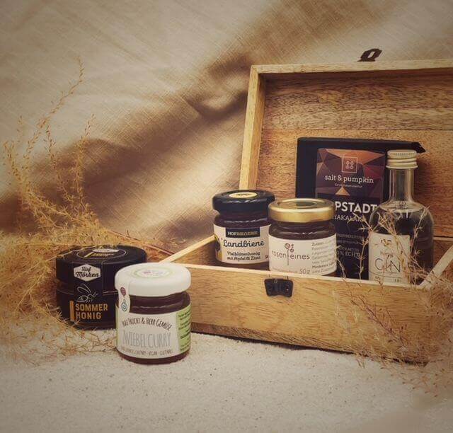 Regizon unterstützt mit der „Entdeckerbox“ den regionalen Handel